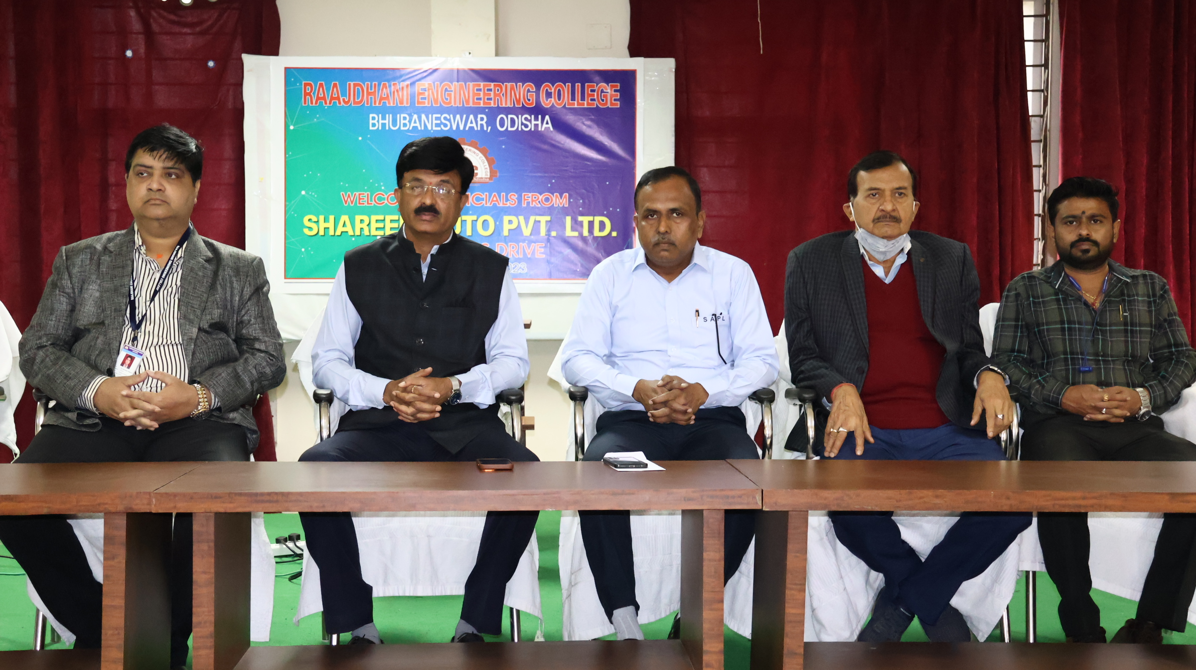 Raajdhani Engineering College | REC | Best Private Engineering College In Bhubaneswar